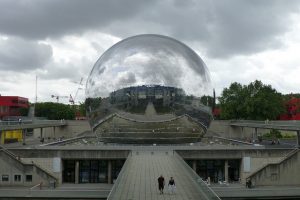 La Géode, singularité architecturale | Les Maçons Parisiens