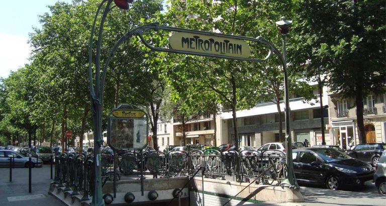 Ces curieux noms des stations de métro de Paris | Les Maçons Parisiens